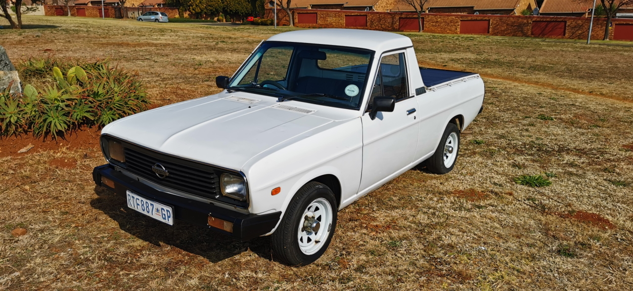 2004 Nissan 1400 5spd - Shift Autohaus